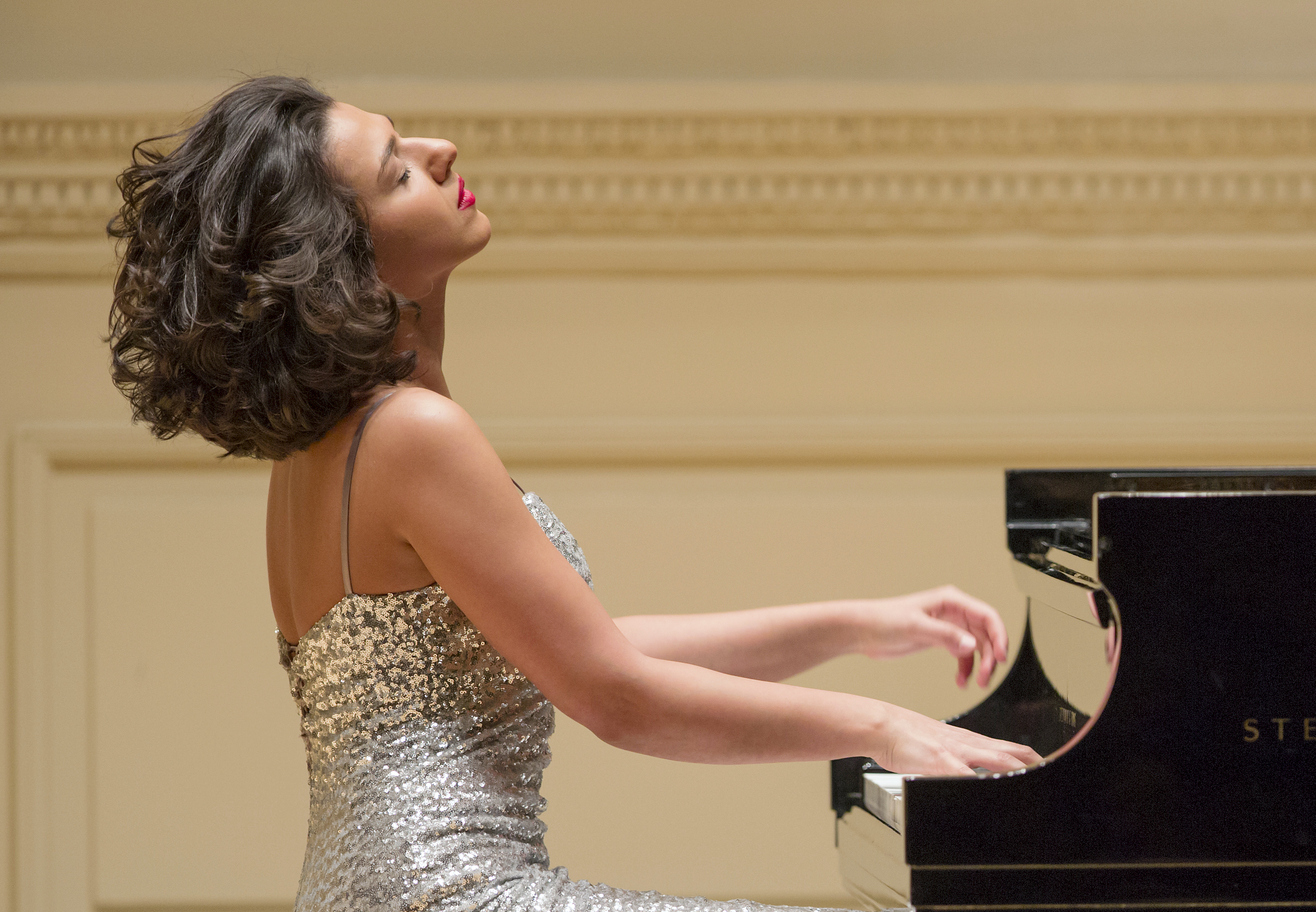 Khatia Buniatishvili Photos Georgian Pianist Returns To Thrill With