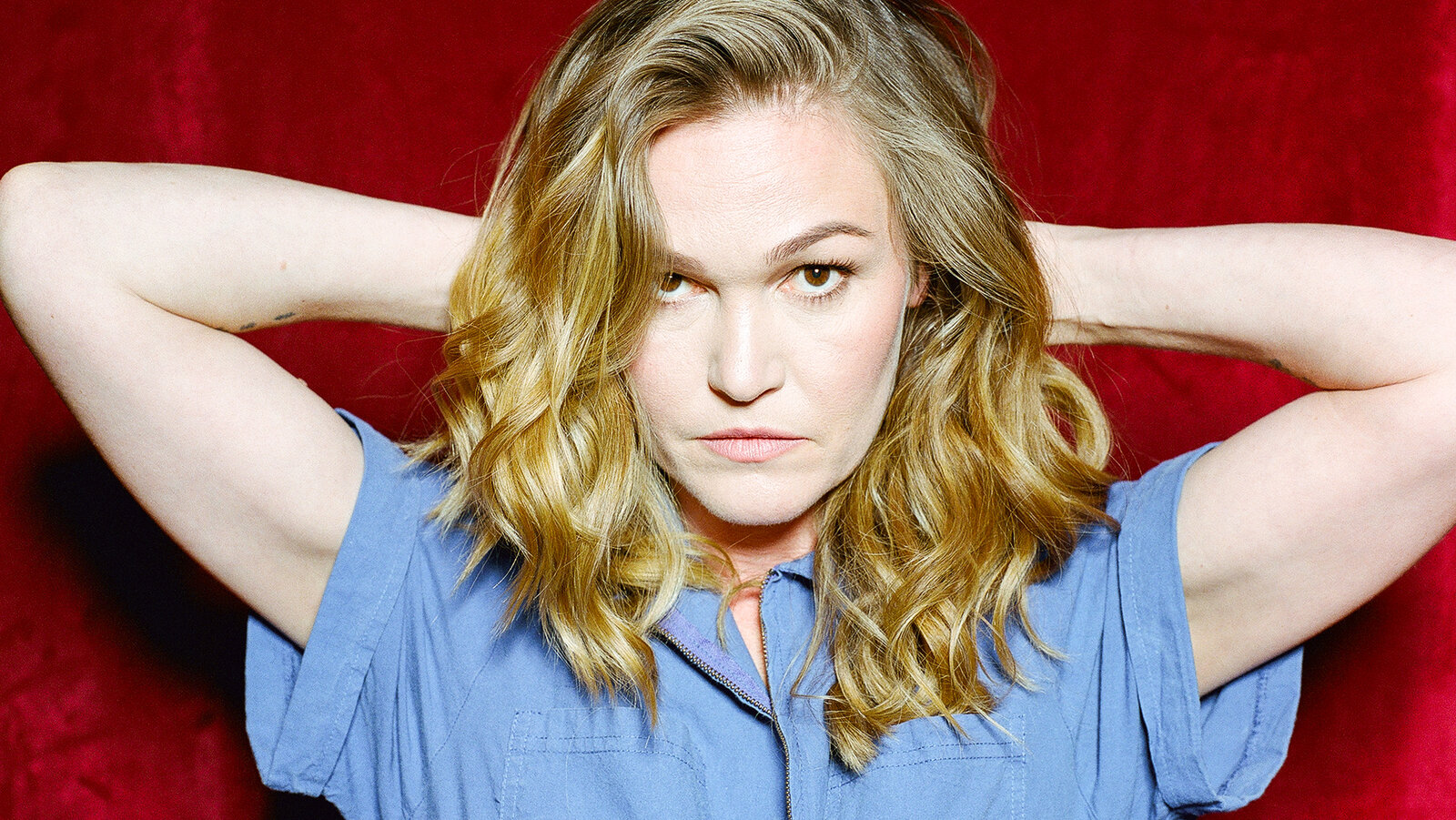 Julia Stiles Vektøkning 2024
