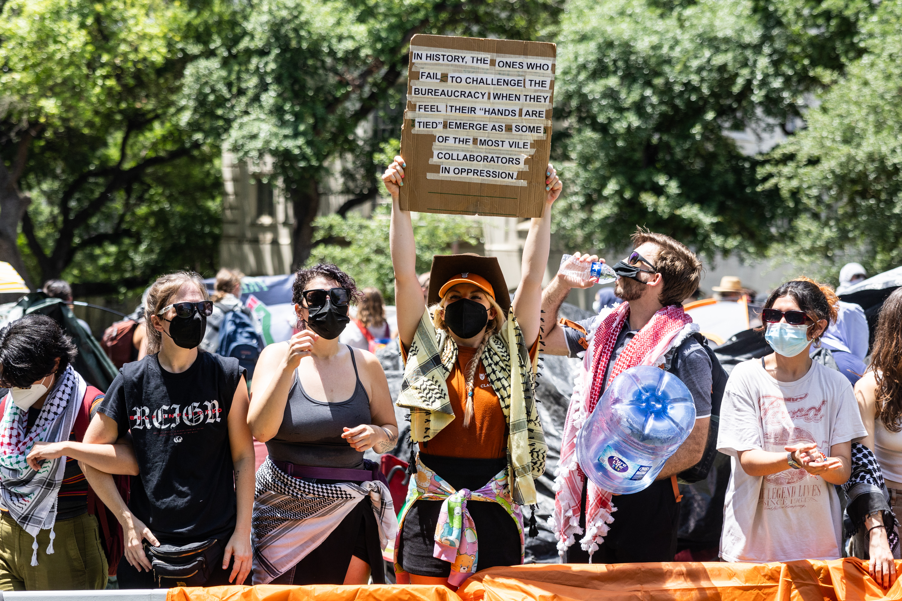 Police again arrest pro-Palestinian protesters setting up camp at UT ...
