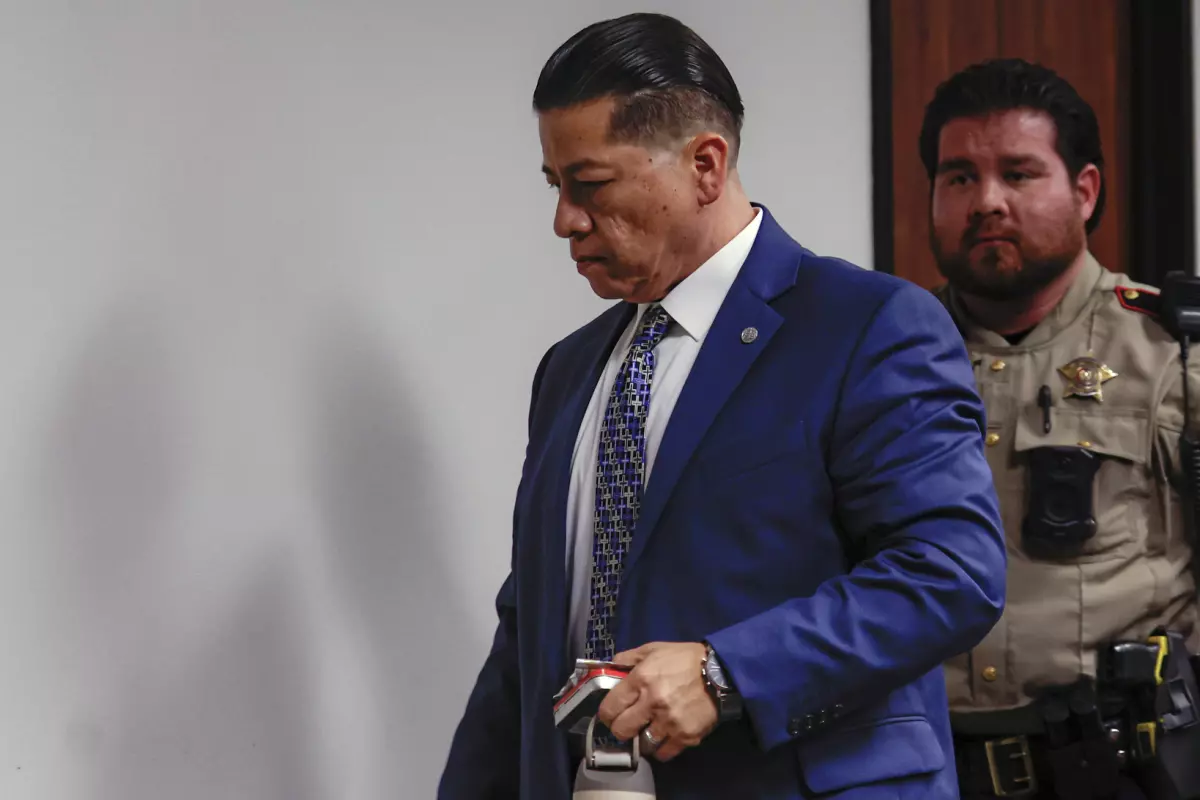 Jury acquits former Uvalde school officer in first criminal trial tied ...