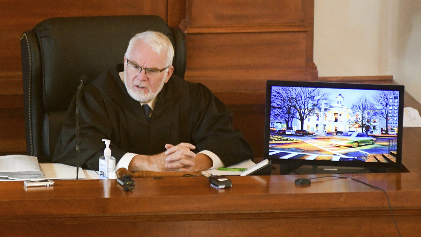 Judge declares mistrial over gay Mississippi student killing : NPR