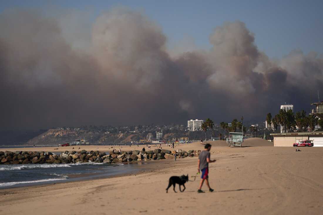 Wildfire smoke poses health hazard in LA : NPR