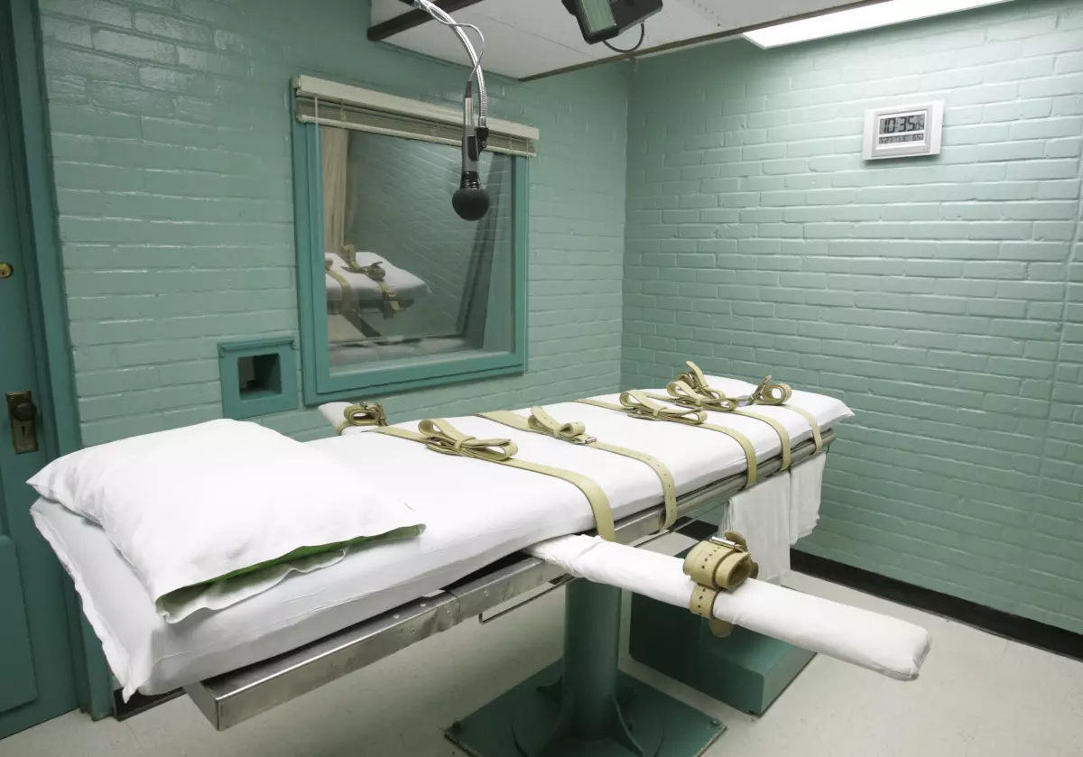 Travis Scott, Young Thug want execution paused for man who killed ...