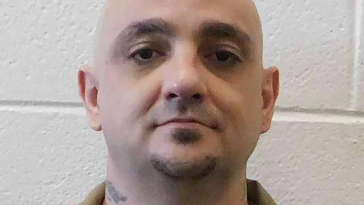Alabama executes man who killed 5 and asked to be put to death : NPR