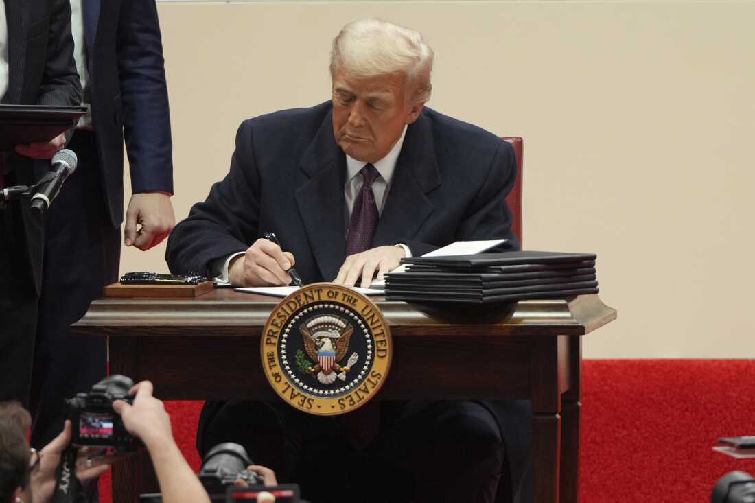 Trump took down police misconduct database states can run background ...