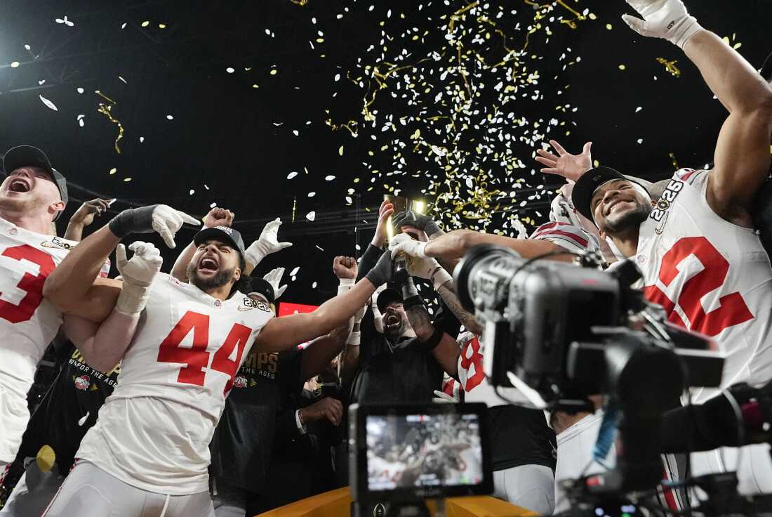 Ohio State defeats Notre Dame 34-23 in college football championship ...