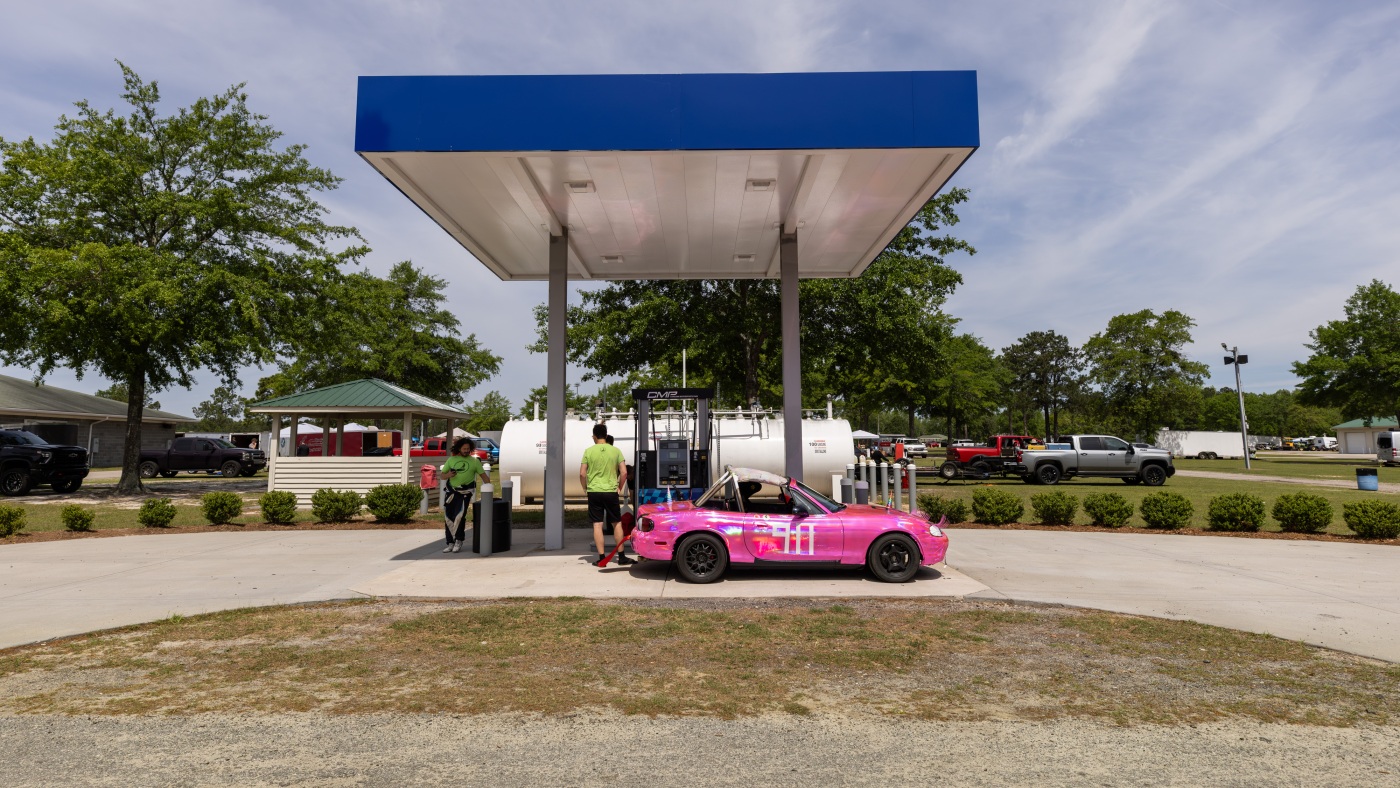 24 Hours of Lemons: Endurance car race features $500 vehicles : NPR