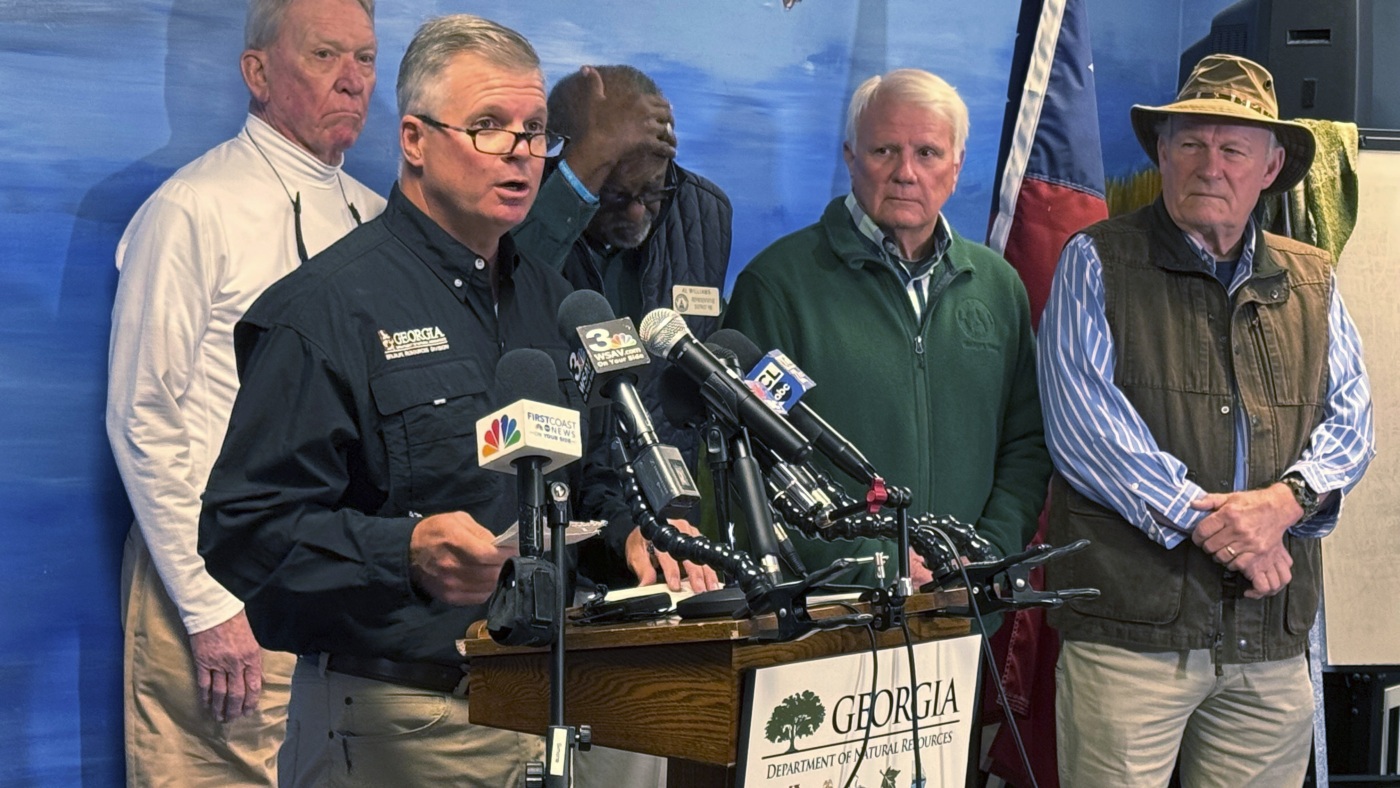 Georgia authorities investigate a dock gangway collapse that killed 7 : NPR