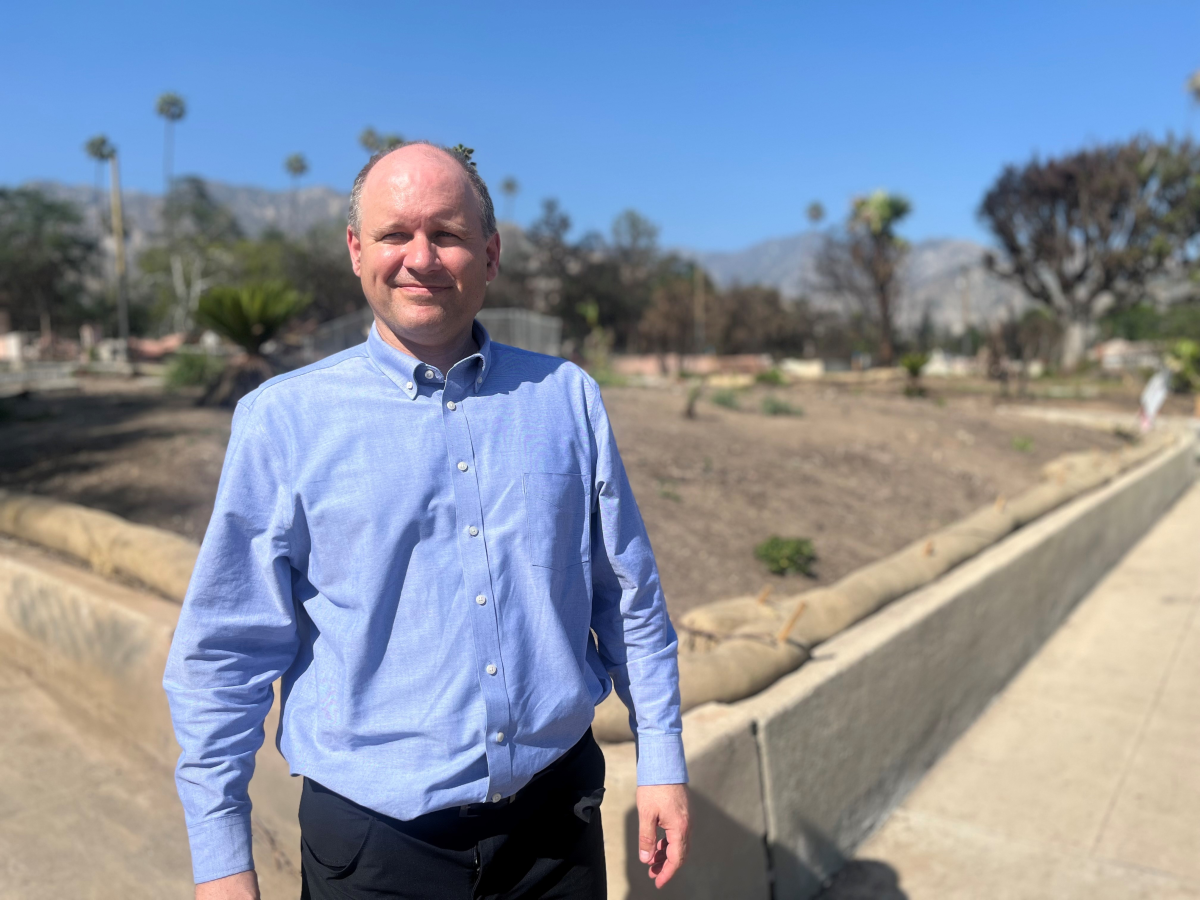 Speedy LA fire clean-up hailed as ‘historic’, safety questioned | WBHM 90.3