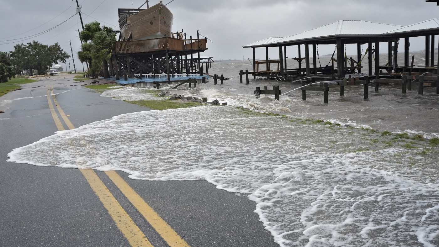 Hurricane Debby inundates northern Florida with heavy rains and ...