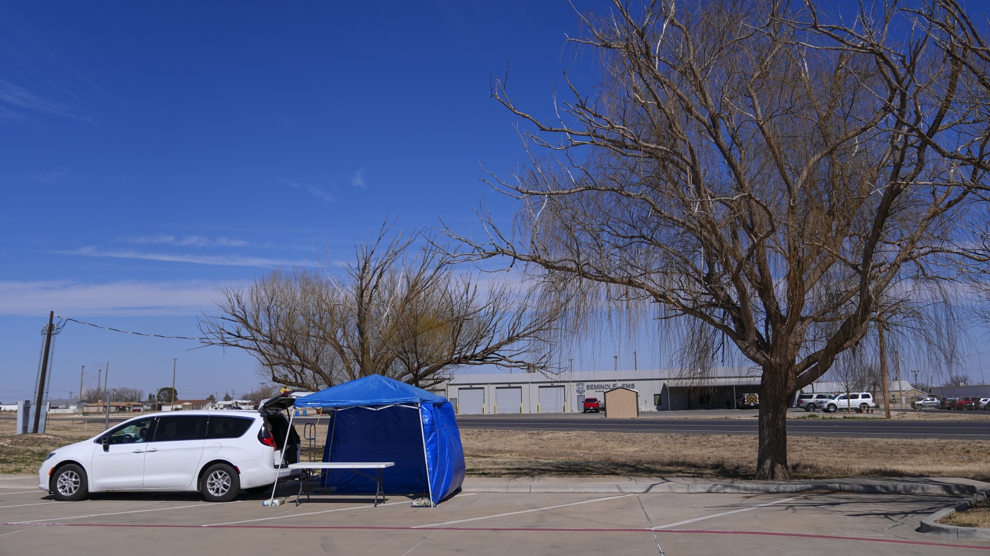 How a measles outbreak overwhelmed a small West Texas town : NPR