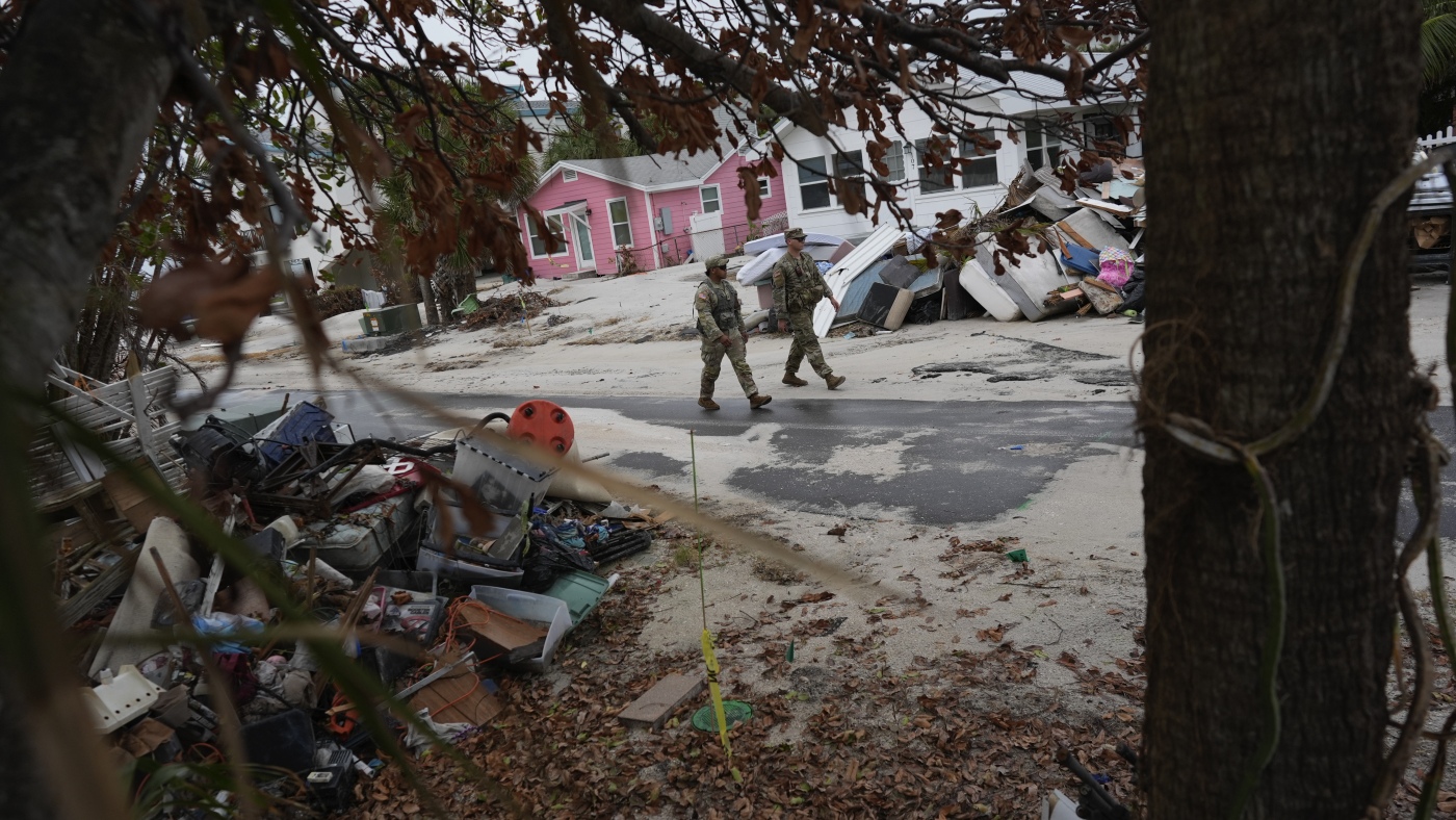 Photos: Hurricane Milton brings damage across Florida : The Picture ...