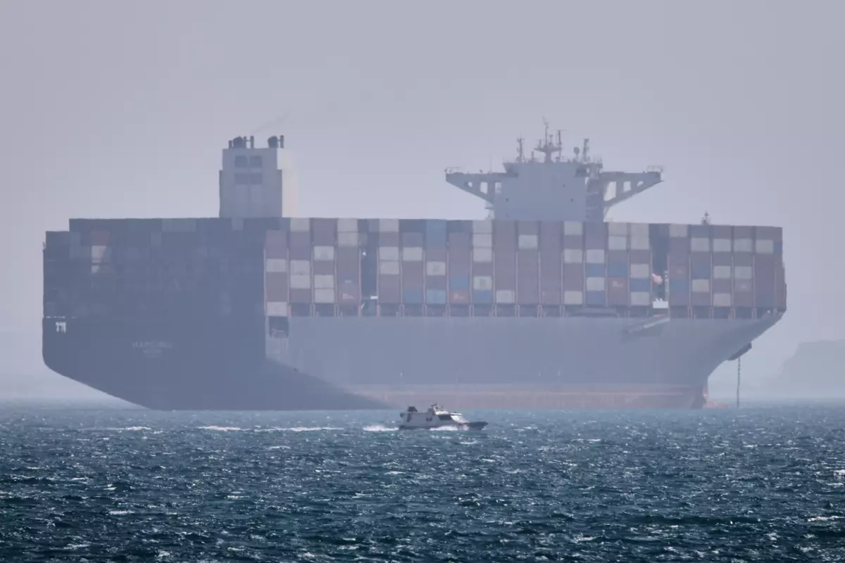 U.S. tries to force open the Strait of Hormuz as the UAE comes under ...