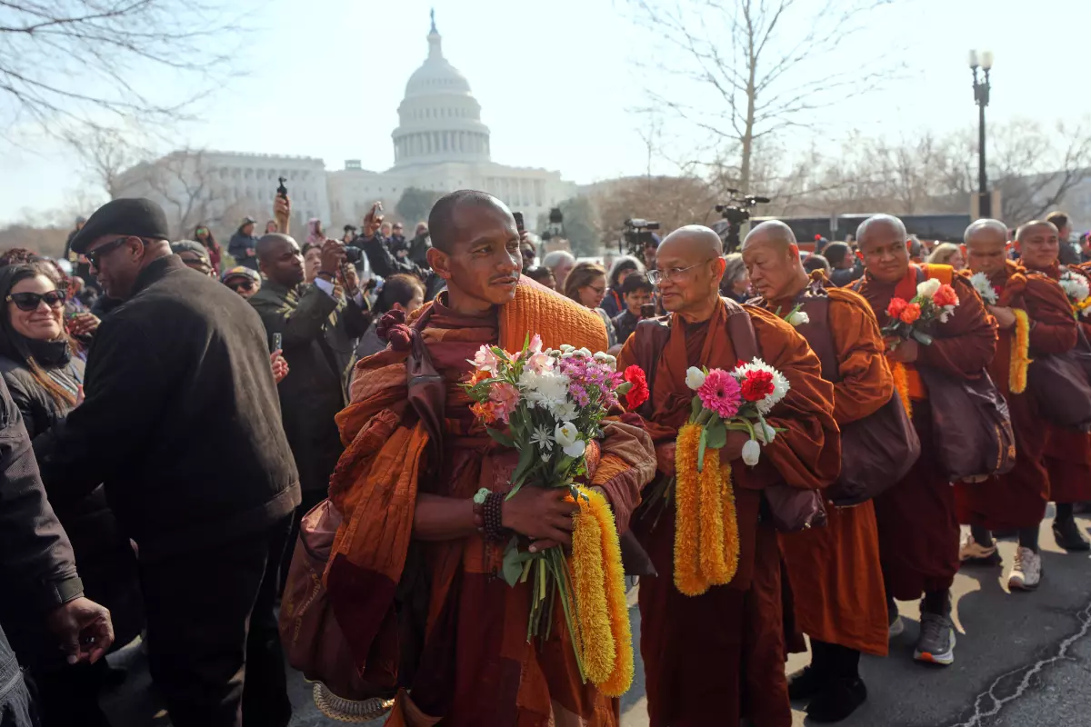 These monks' walk for peace captivated Americans. It ends this week ...