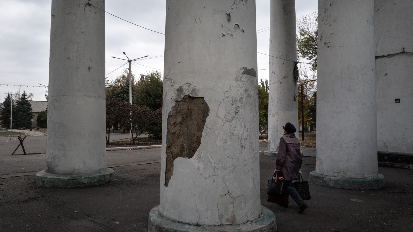 PHOTOS: Ukraine coal mining communities flee Russian attacks : The ...