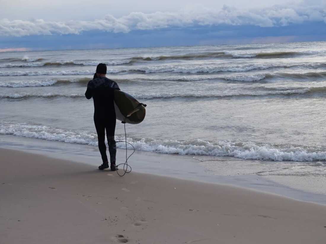 A Wisconsin-based surfer is on a quest to create a more eco-friendly ...