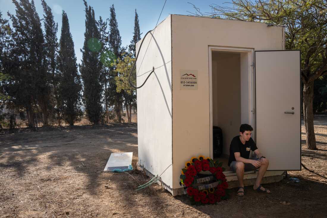 Israel hostage funerals take place ahead of expected cease-fire talks : NPR