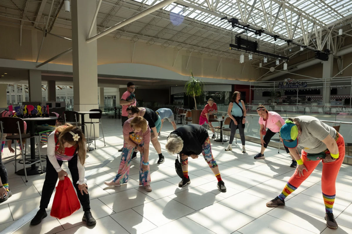 This flashy group of Portland mall-walkers puts neon pep into step ...