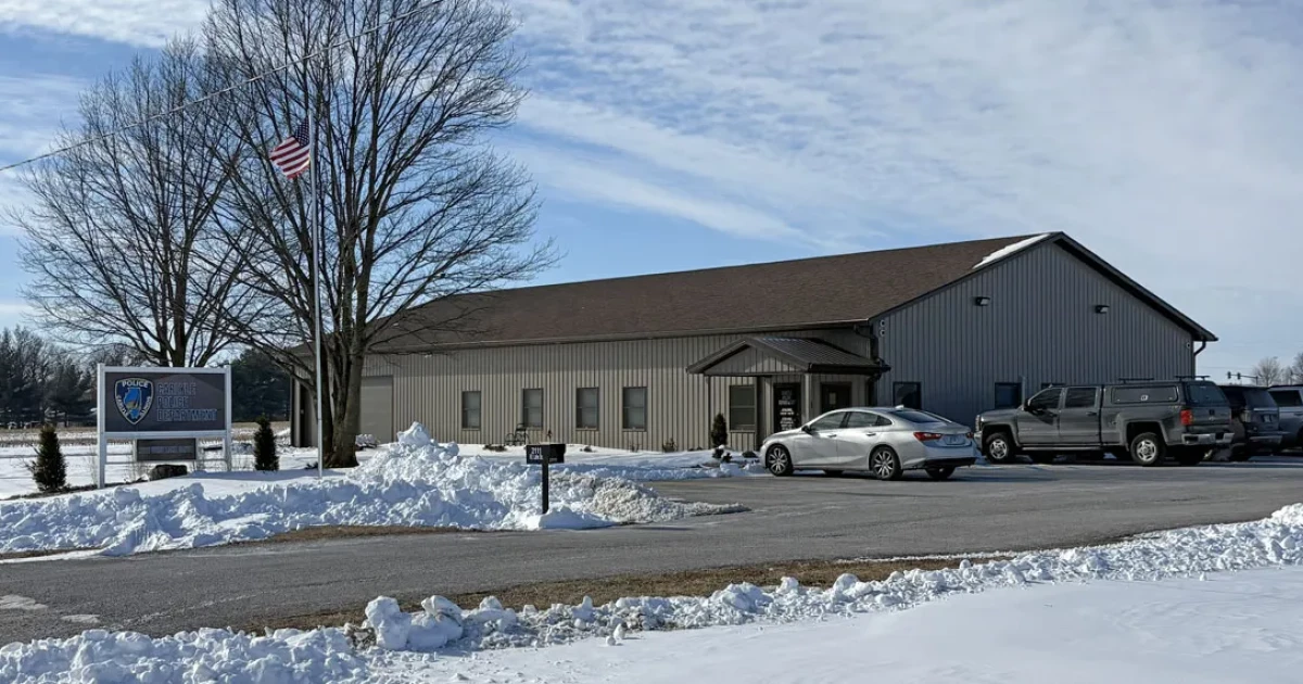 Search warrant reveals FBI is investigating former Carlyle police chief ...