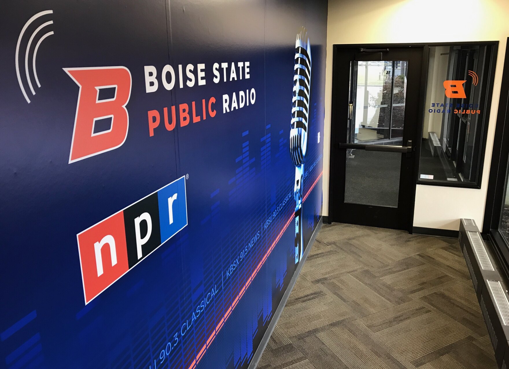Defunding public media: What does this mean for local NPR stations ...