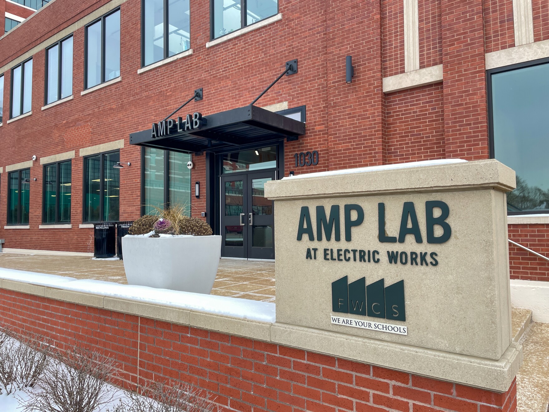 FWCS' Amp Lab opens program to students outside district | WBOI - NPR News & Diverse Music in ...