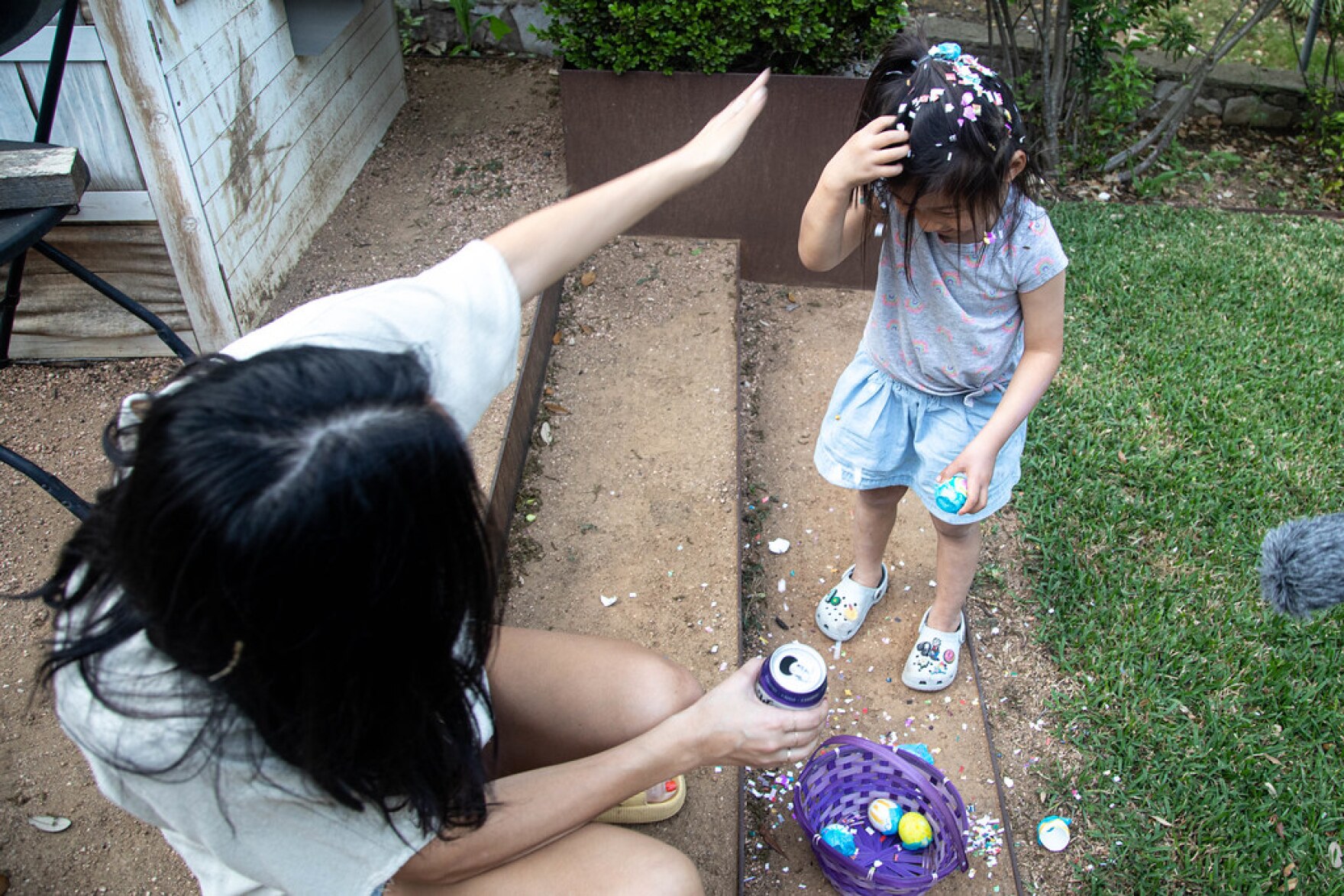 How to make cascarones, and why the confetti-filled eggs remain a ...