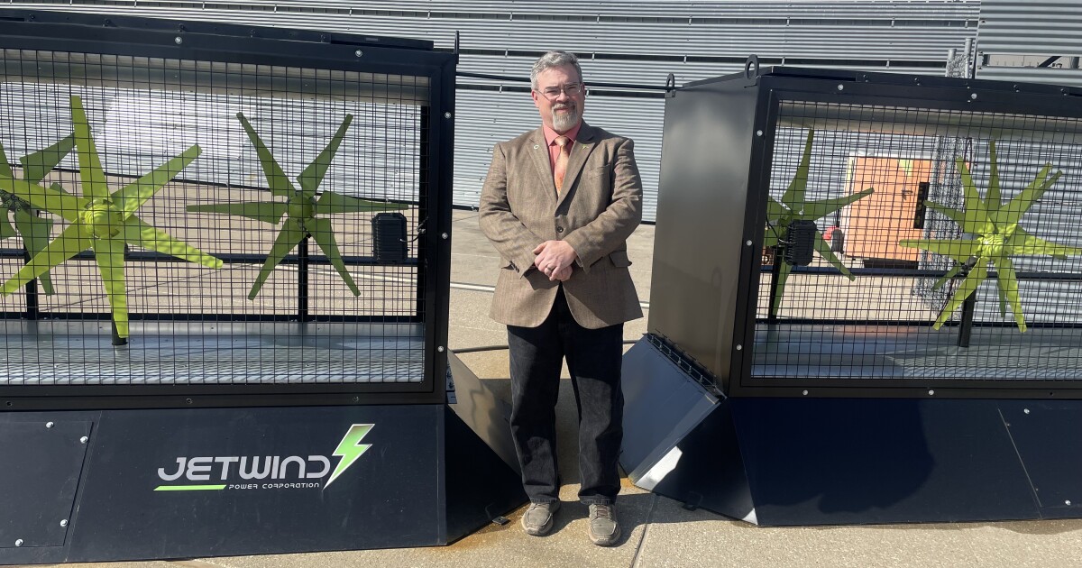 Dallas Love Field using jet wind energy to power car, phone chargers ...