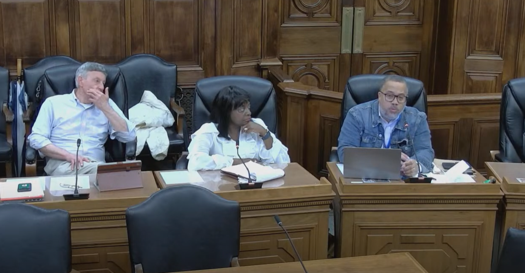 Akron police auditor challenges cleared use of arrest body slam ...