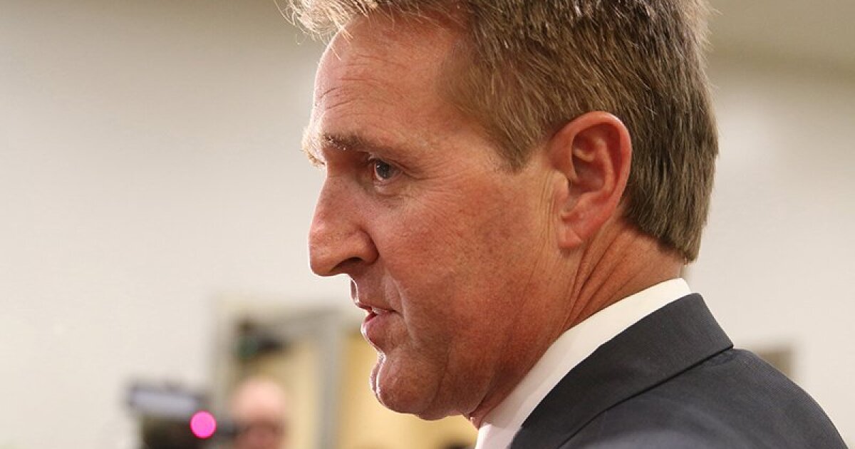 Former Arizona Sen. Jeff Flake endorses Kamala Harris for president