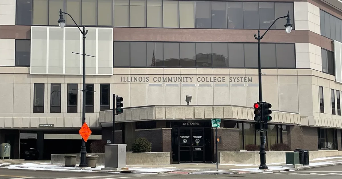 New study suggests changes to Illinois’ community college-university ...