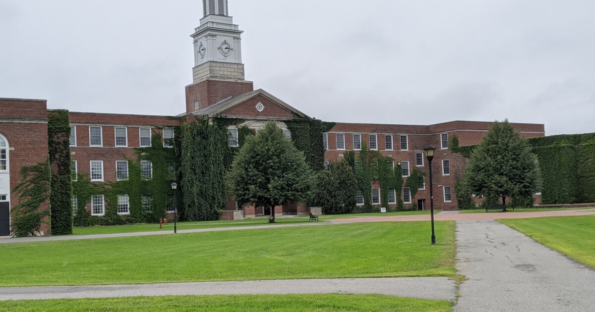 SUNY progress report shows consecutive enrollment gains | WRVO Public Media