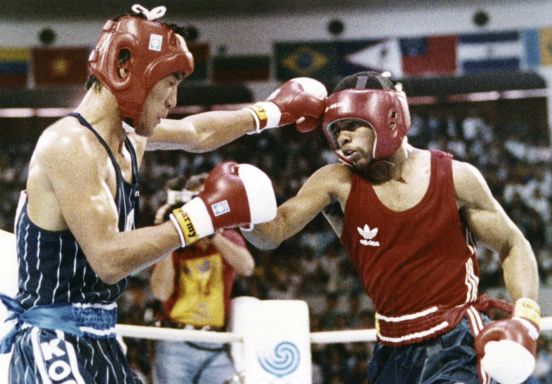 Boxer Roy Jones Jr. given gold medal by winner of their controversial ...