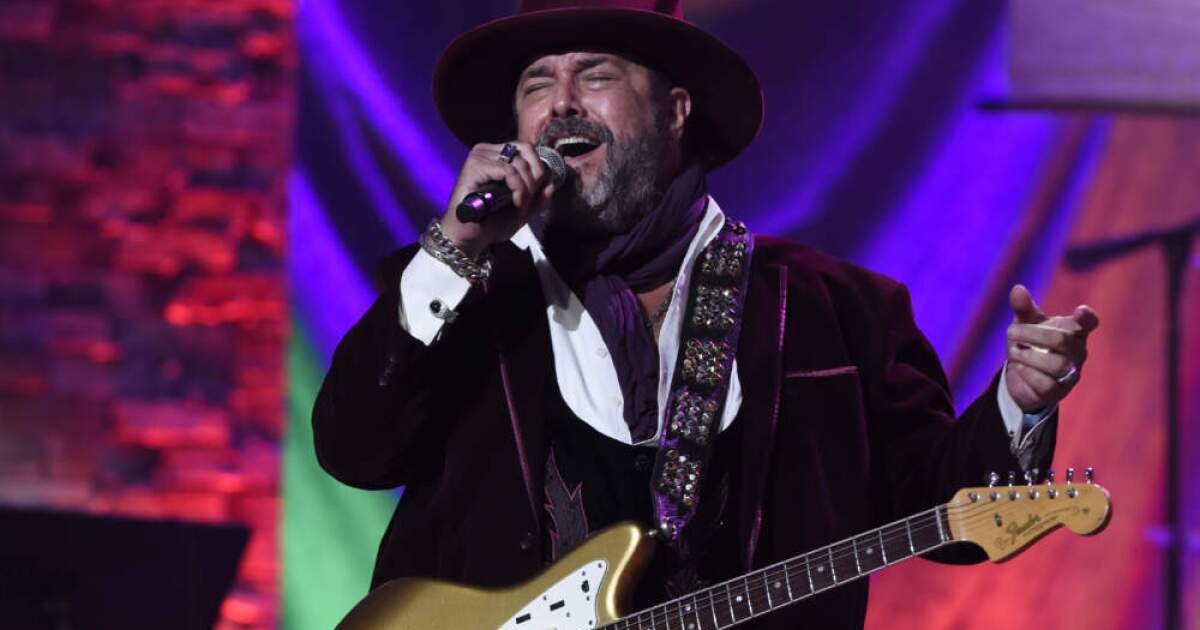 Remembering Grammy-winning singer Raul Malo | Boise State Public Radio