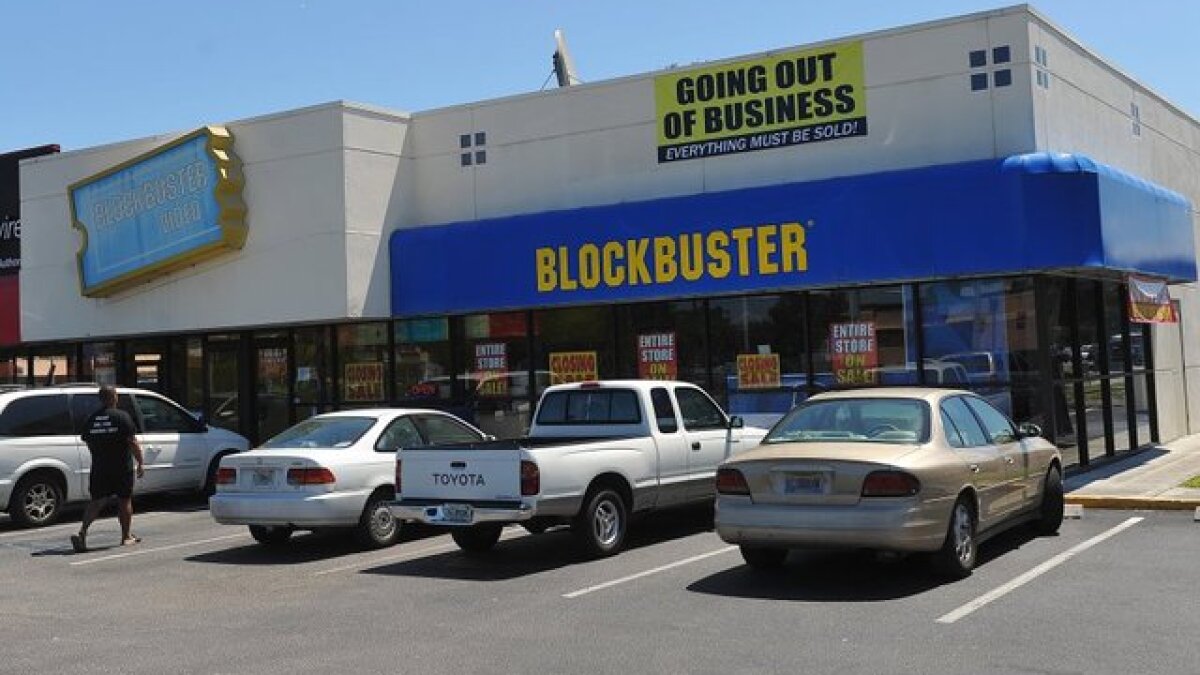 blockbuster going out of business