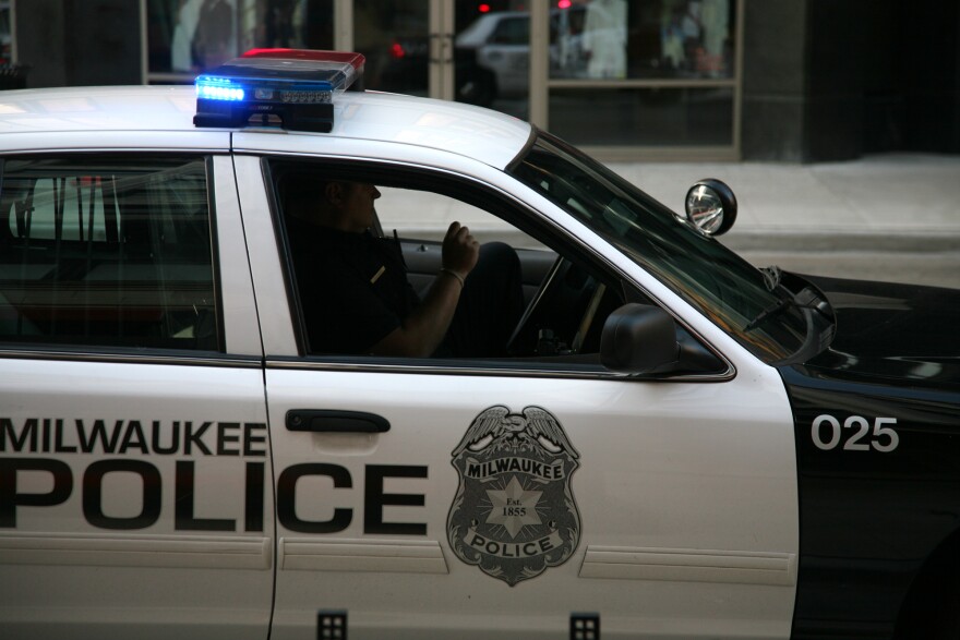 Milwaukee Police Officer Shot 3rd In 2 Weeks In The City Wuwm 89 7