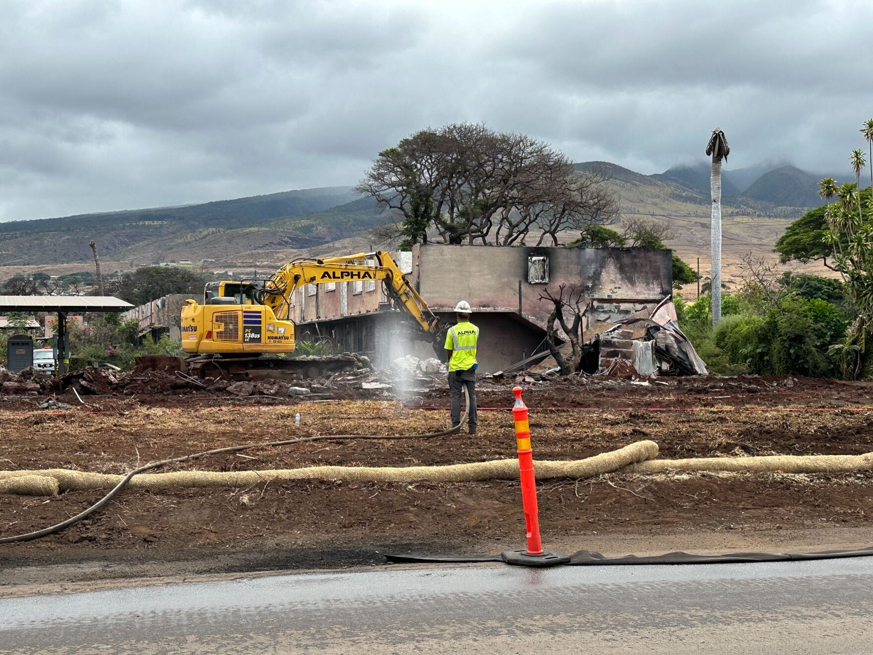 Photos: Cleanup and recovery in Lahaina 1 year after the fires | Hawai ...