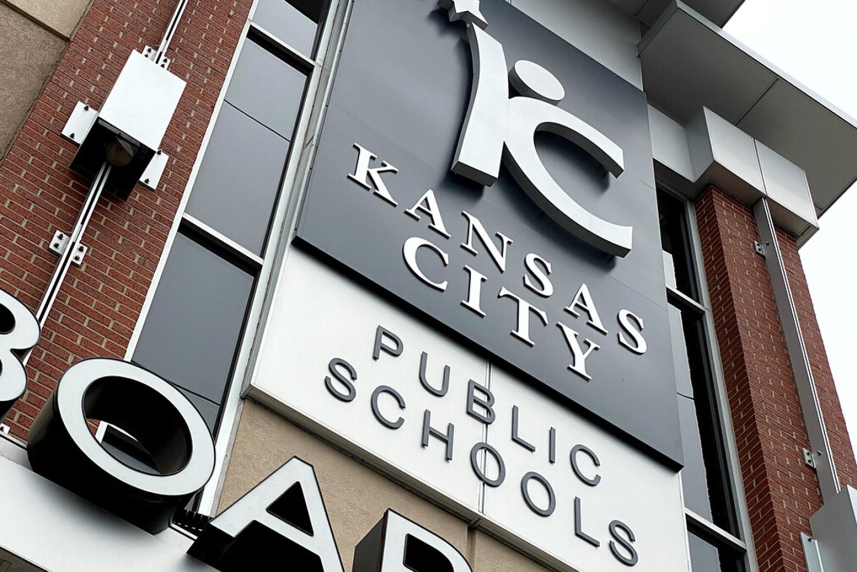 Kansas City Public Schools tops local districts in new teacher pay by ...