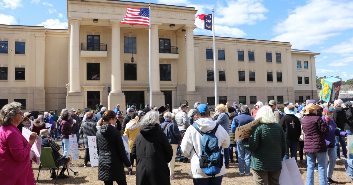 Democrats stage anti-Trump protest at Brunswick County Courthouse | WHQR