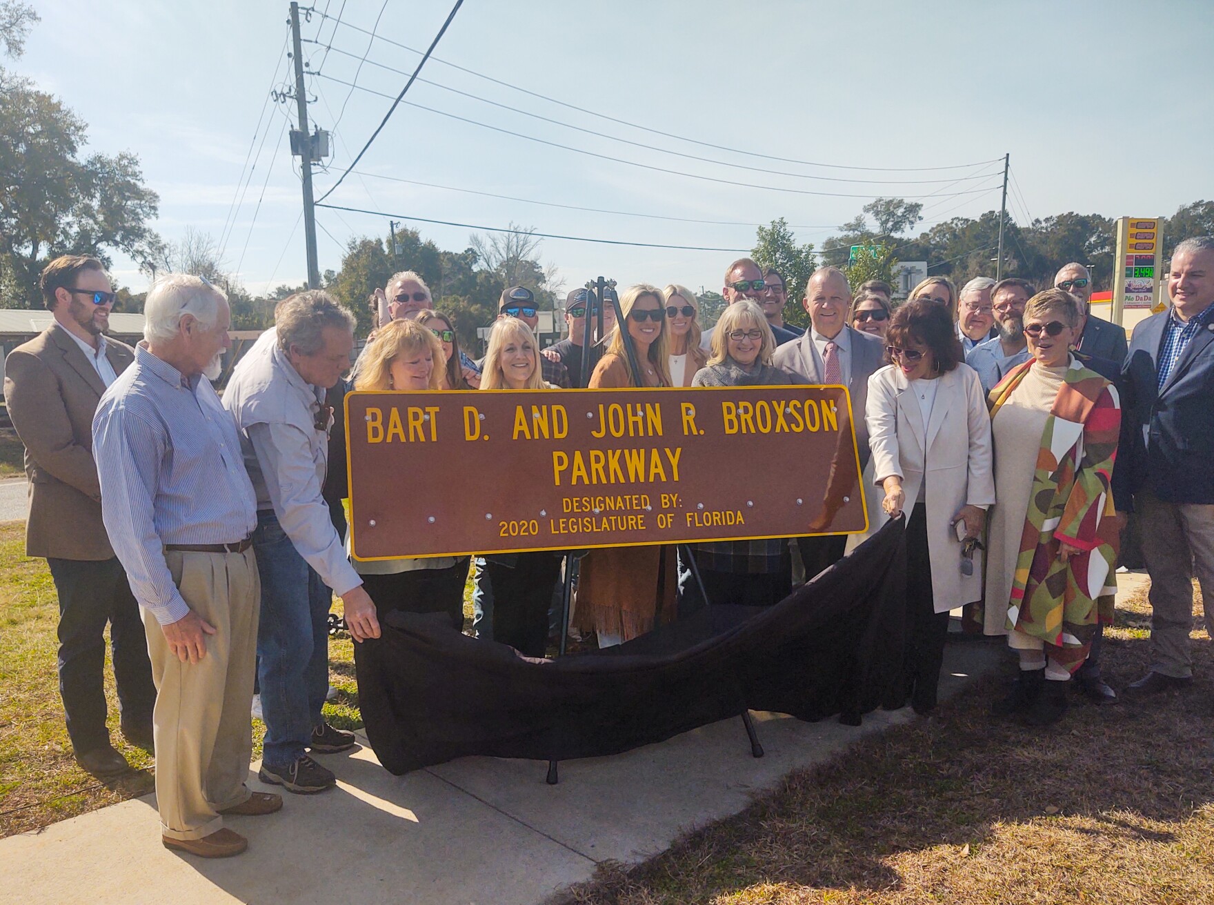 Bart and John Broxson honored with road dedication | WUWF