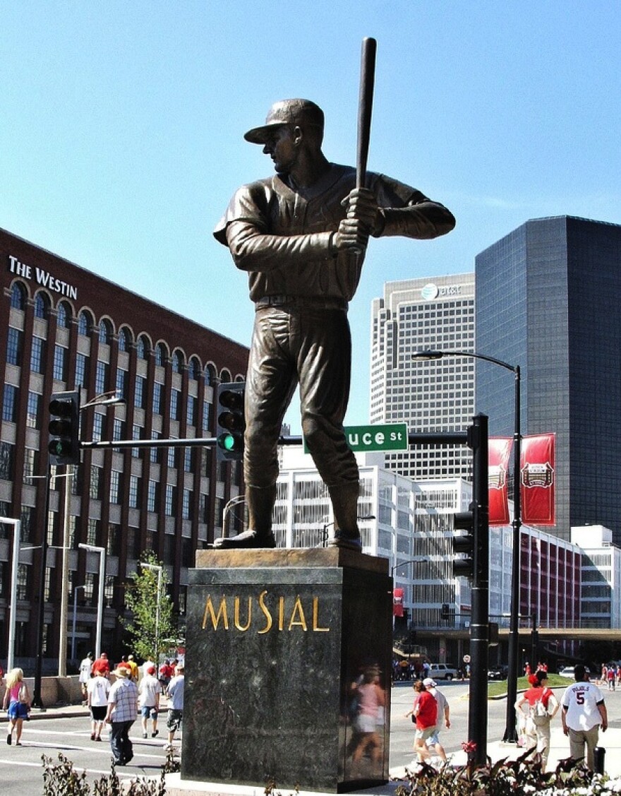 musial statue