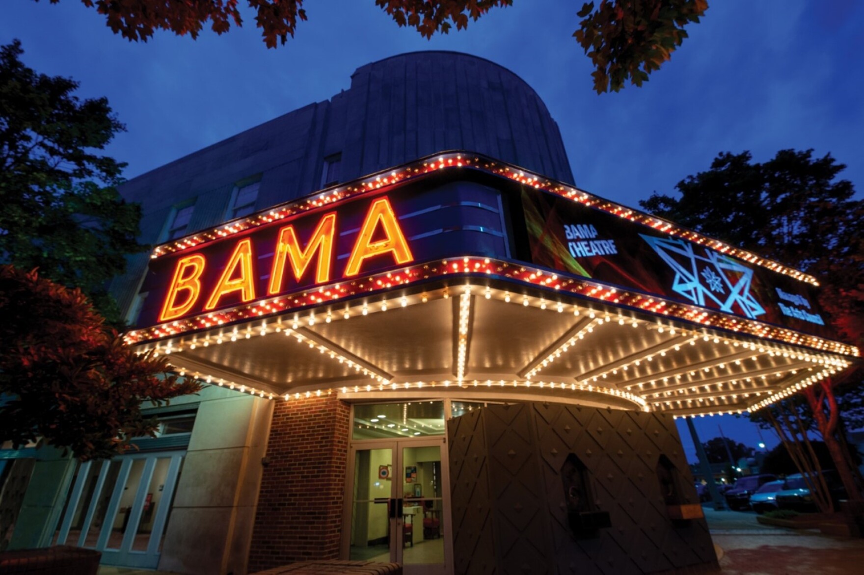 Tuscaloosa residents head to Bama Theatre for a night of rock ‘n’ roll | Alabama Public Radio