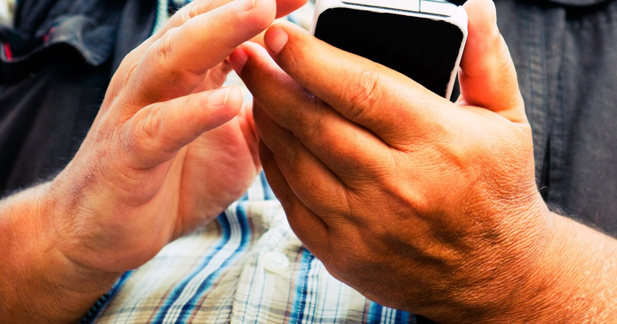 Text Reminders Help People Lower Cholesterol, Blood Pressure | WGLT