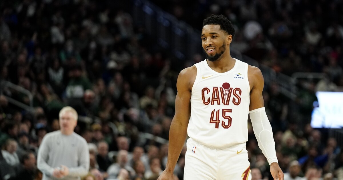 Donovan Mitchell propels the new-look Cavs with 'unselfish basketball ...