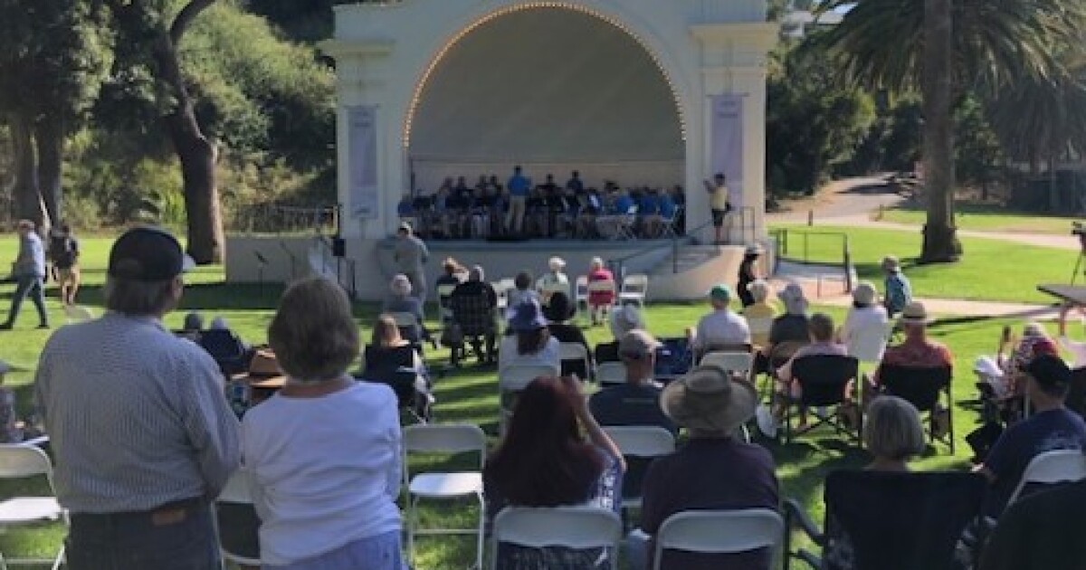 The music plays again! Santa Barbara's century old Plaza del Mar ...