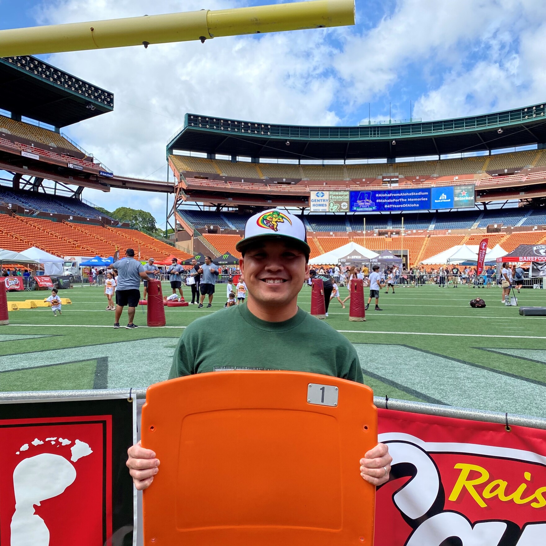 A final farewell to Aloha Stadium: Fans share their emotion-filled memories | Hawai'i Public Radio