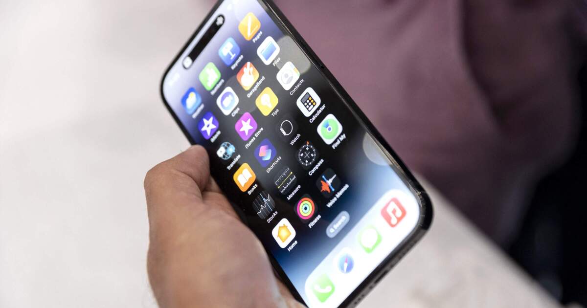 To ban or not to ban? Principals weigh in on school cell phone policies ...
