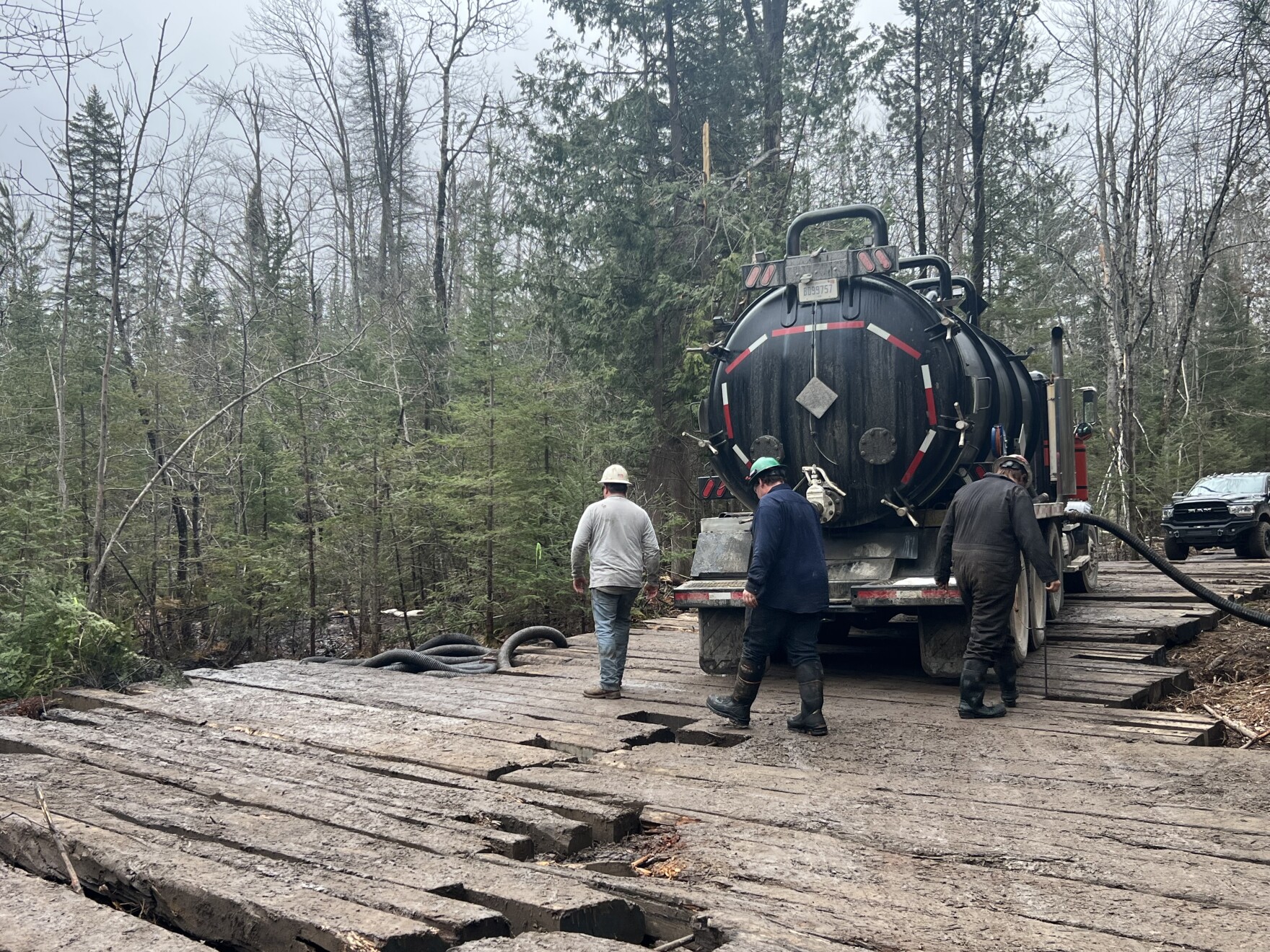 After oil spill in Pigeon River Country, cleanup efforts continue ...