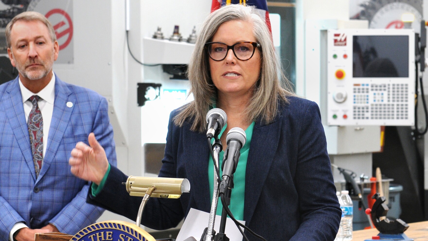 Hobbs issues executive order expanding COVID-19 vaccine access in Arizona