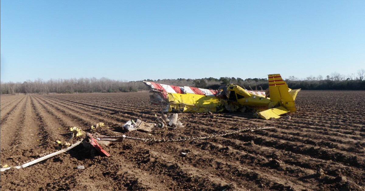 Crop Dusting Pilots Navigate Dangerous Airspace