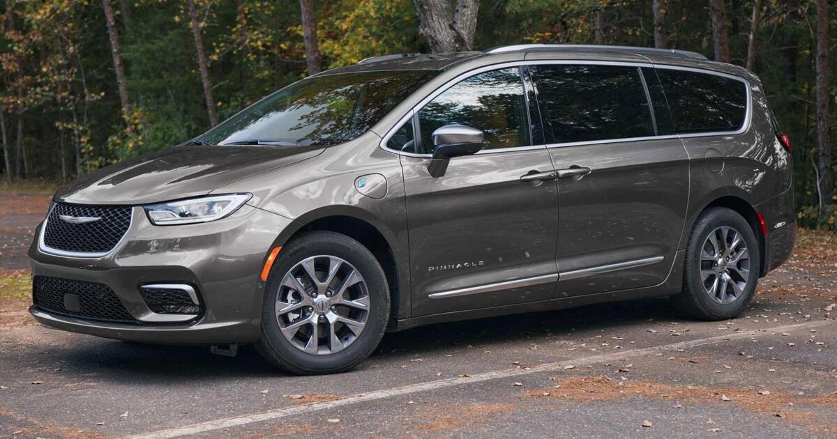 2024 Chrysler Pacifica PHEV & PHEV Roundup